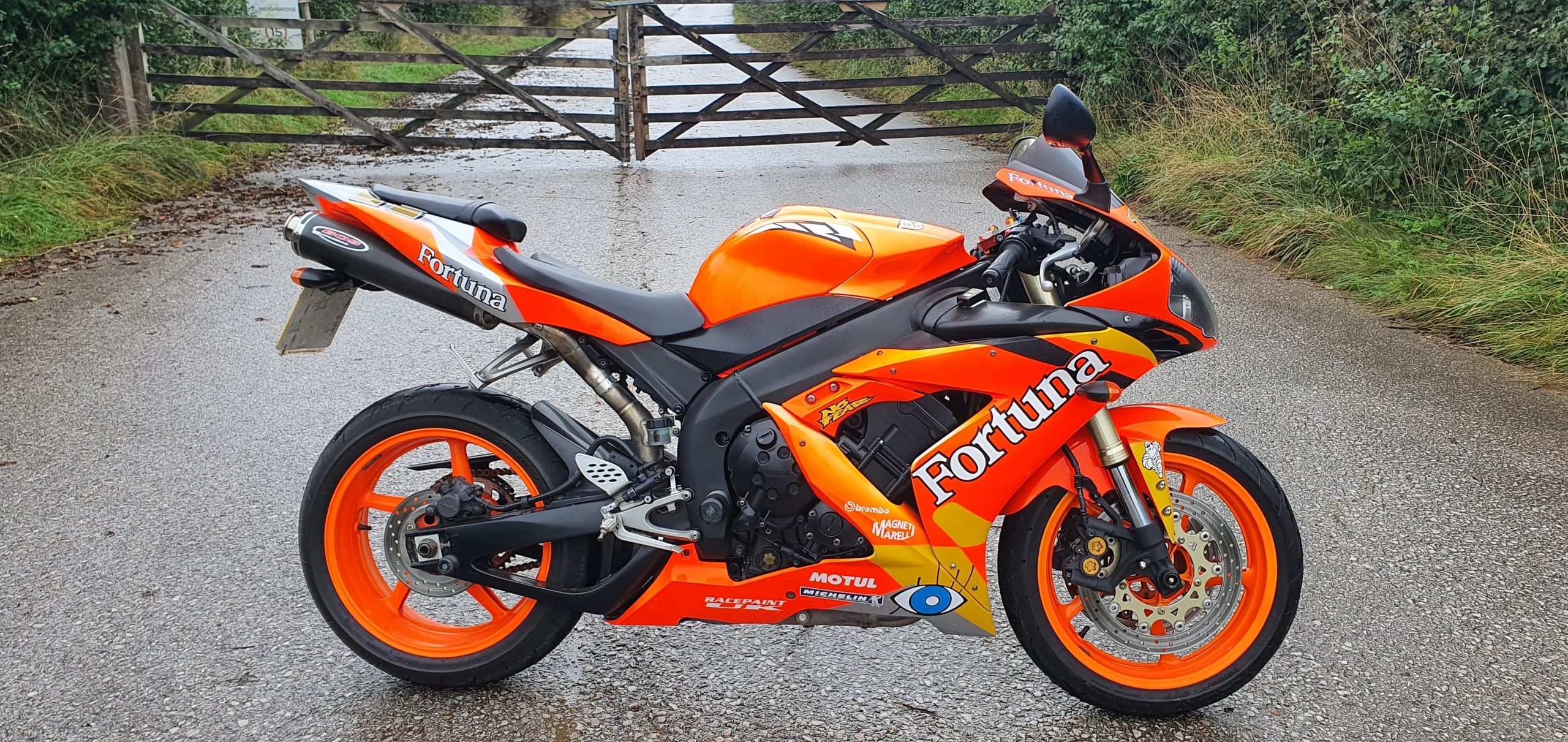 2004 Yamaha R1 Review 5VY (2004 - 2005) - Was it any good?